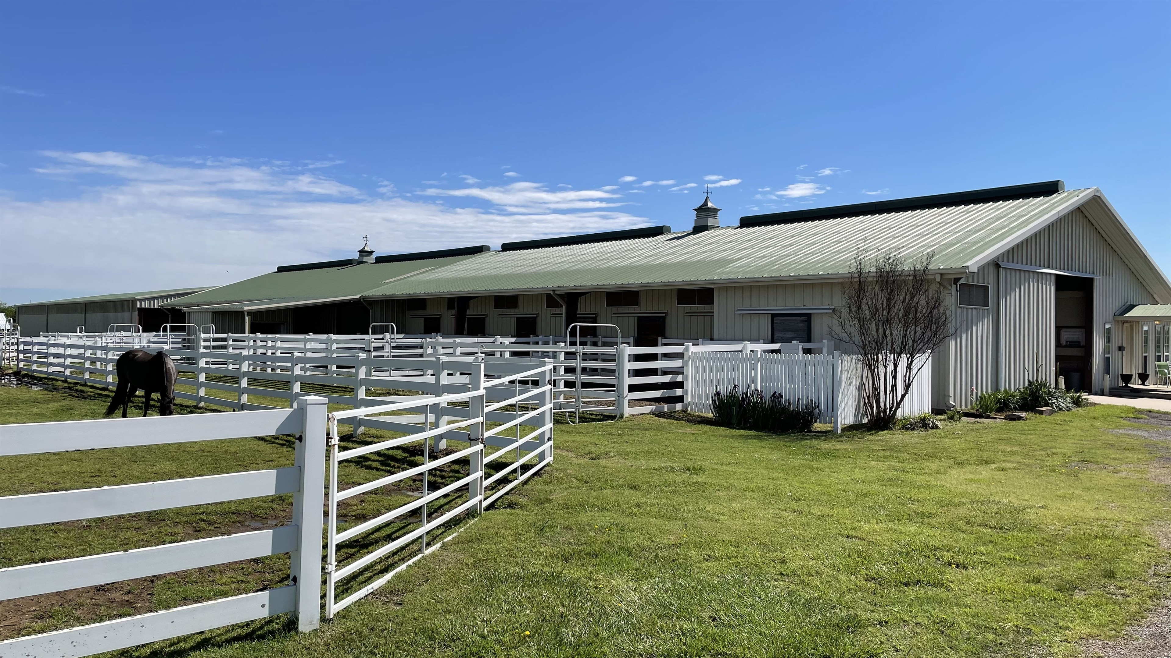 Locations Hub - Prairie Lane Farm